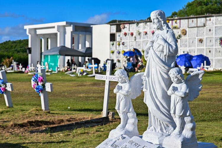 Guam faithful observe All Souls' Day | Local News | postguam.com