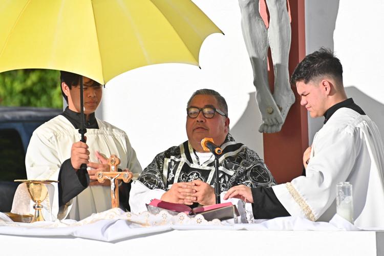 Guam faithful observe All Souls' Day | Local News | postguam.com