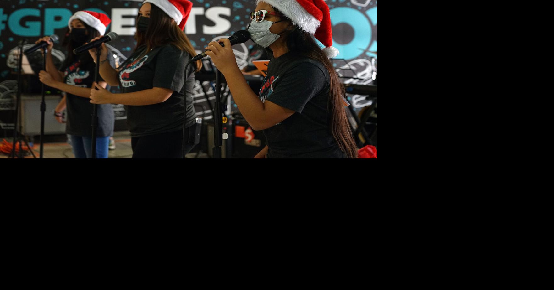 FBLG brings Christmas cheer to GPO | Local News | postguam.com