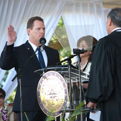 Calvo, Tenorio sworn in | Local News | postguam.com