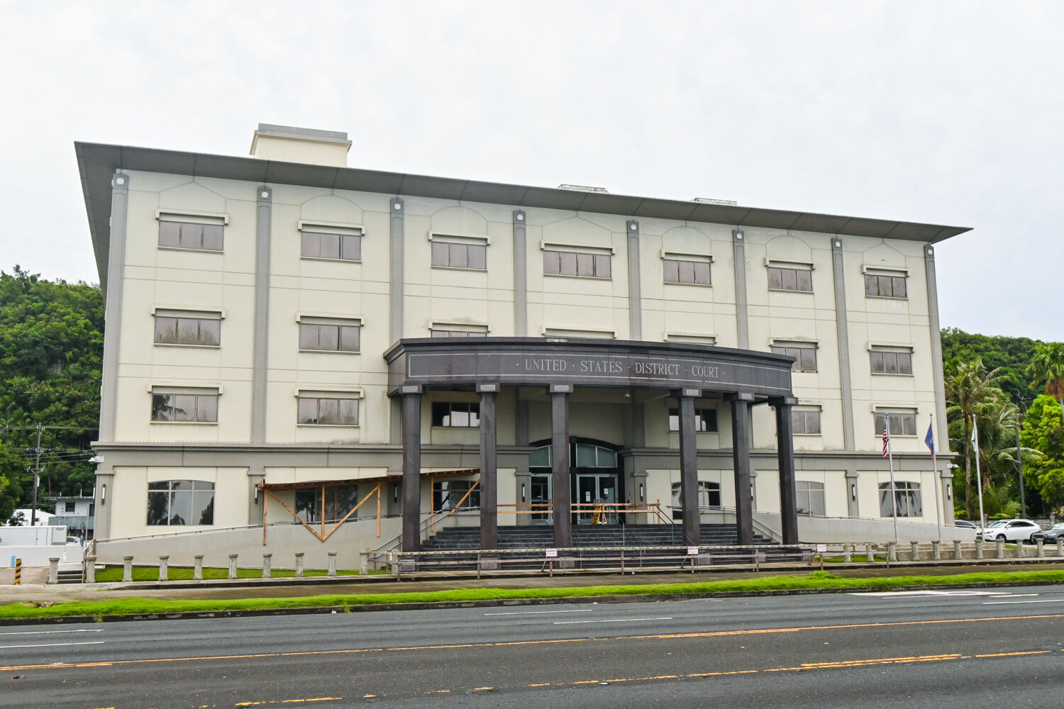 Woman pleads guilty to selling meth | Local News | postguam.com