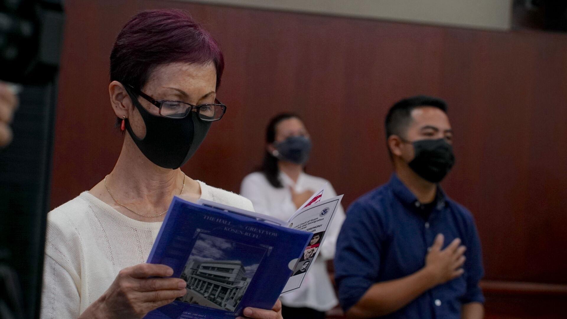 51 take oath as naturalized US citizens | Guam News | postguam.com