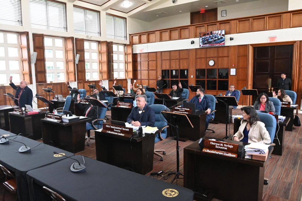 Senators override budget veto | Local News | postguam.com