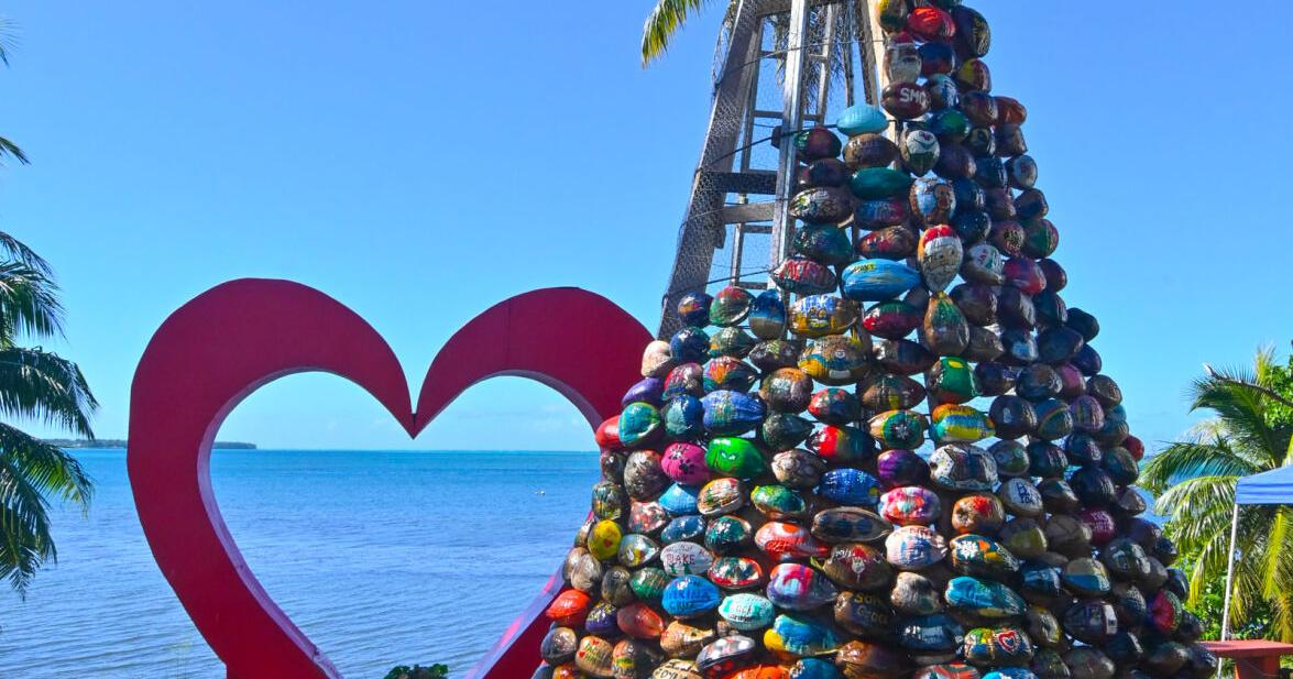 Coconut Christmas tree nears completion in Merizo | Local News ...