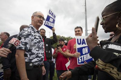 UAW finally reaches tentative agreement with General Motors | World ...