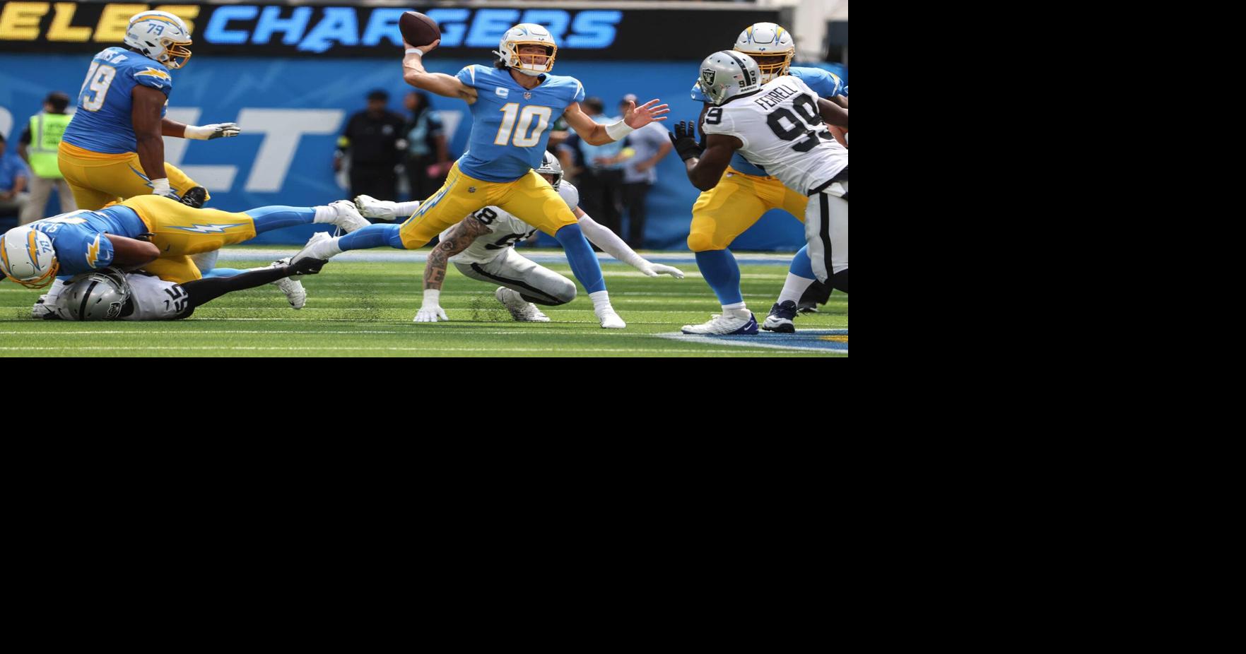Justin Herbert throws 3 touchdown passes as Chargers beat Raiders ...