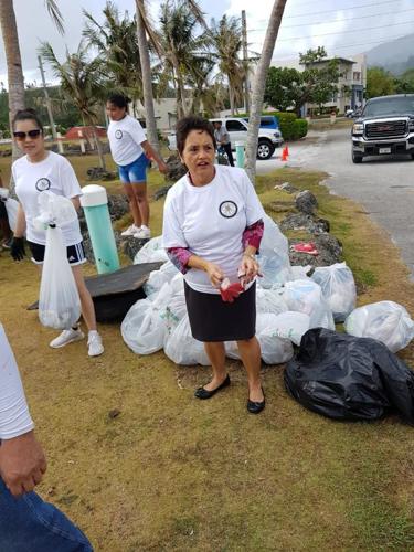 Governor leads cleanup at Adelup Beach | Local News | postguam.com