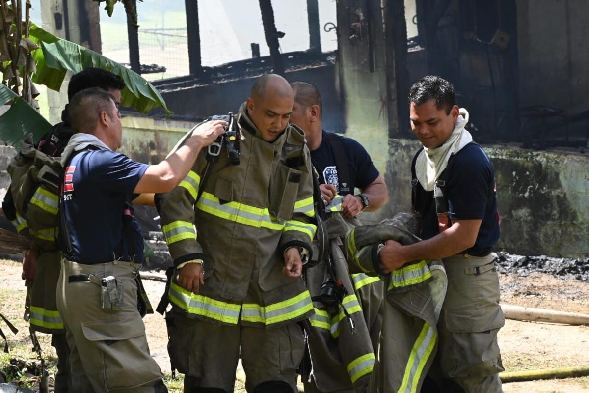 Firefighters extinguish blaze in residential area | Guam News ...