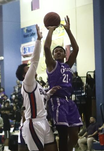 Bulldogs lock up No. 1 seed headed into playoffs, beat GW 71-44 | Local ...