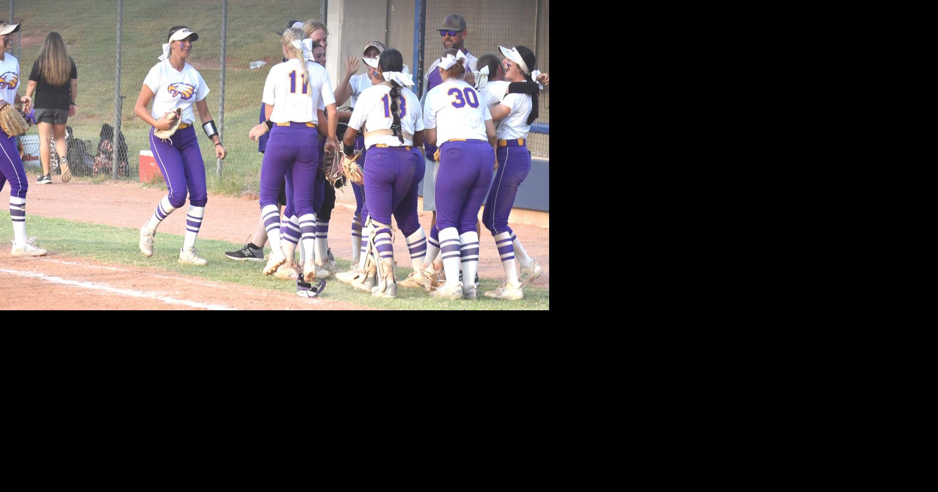 Red Oak softball breaks away for Class A state quarterfinal win ...