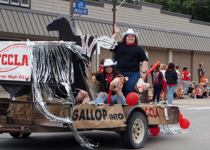 Raiders celebrate HOCO in style! | Sports | pottcotimes.com
