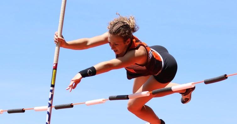 Buffalo compete at Washington Co. regional meet | Onaga High School ...
