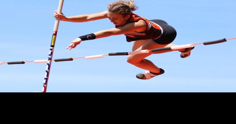 Buffalo compete at Washington Co. regional meet | Onaga High School ...