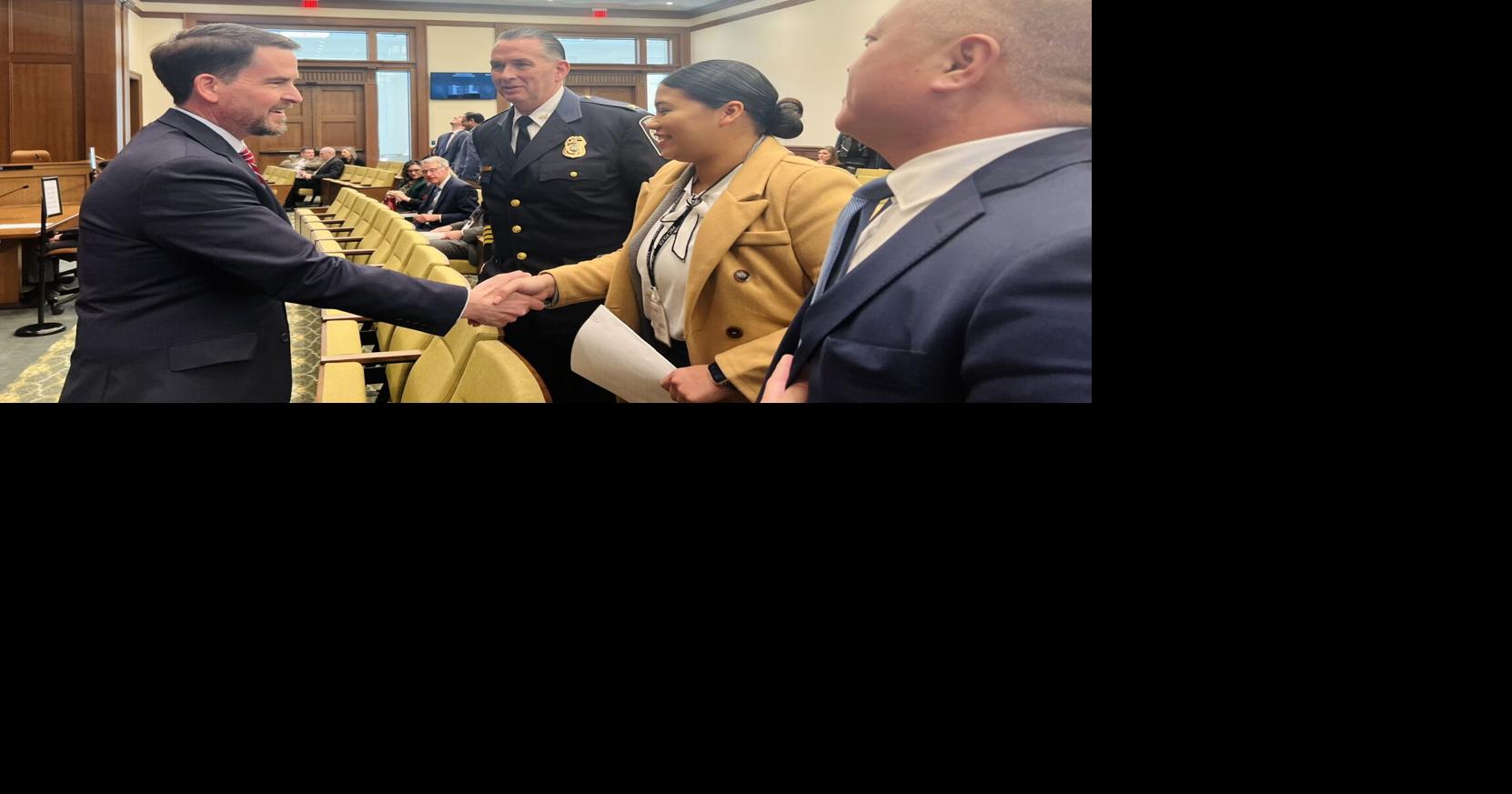 ‘Dreaming’ of a police badge: Local lawmaker carries bill to open law ...