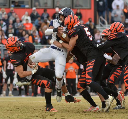 PHOTOS: Brentsville falls to Lafayette 17-7 in hard-fought battle in ...