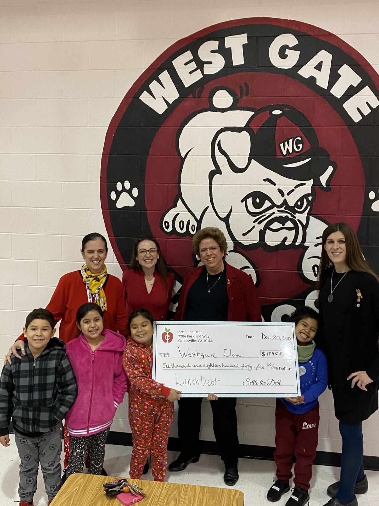 A clean slate: Nonprofit pays off more than 800 students' lunch debt ...