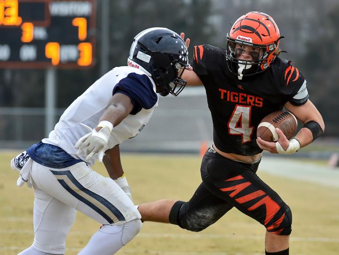 PHOTOS: Brentsville falls to Lafayette 17-7 in hard-fought battle in ...