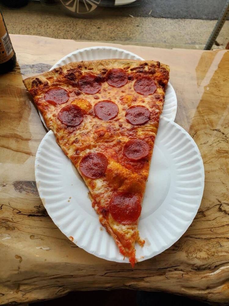 A slice of nostalgia: Benny’s pizza, a longtime college town favorite ...