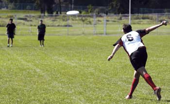 Ultimate Frisbee teams win big at Fall Fling | Archived News | Daily ...