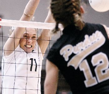 Volleyball splits two matches | Archived News | Daily Collegian ...