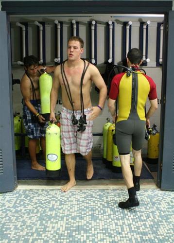 Students dive into class | Archived News | Daily Collegian ...