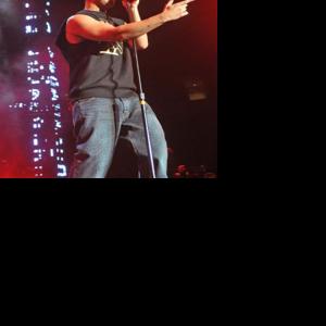 Drake pumps up crowd at BJC | Arts | psucollegian.com