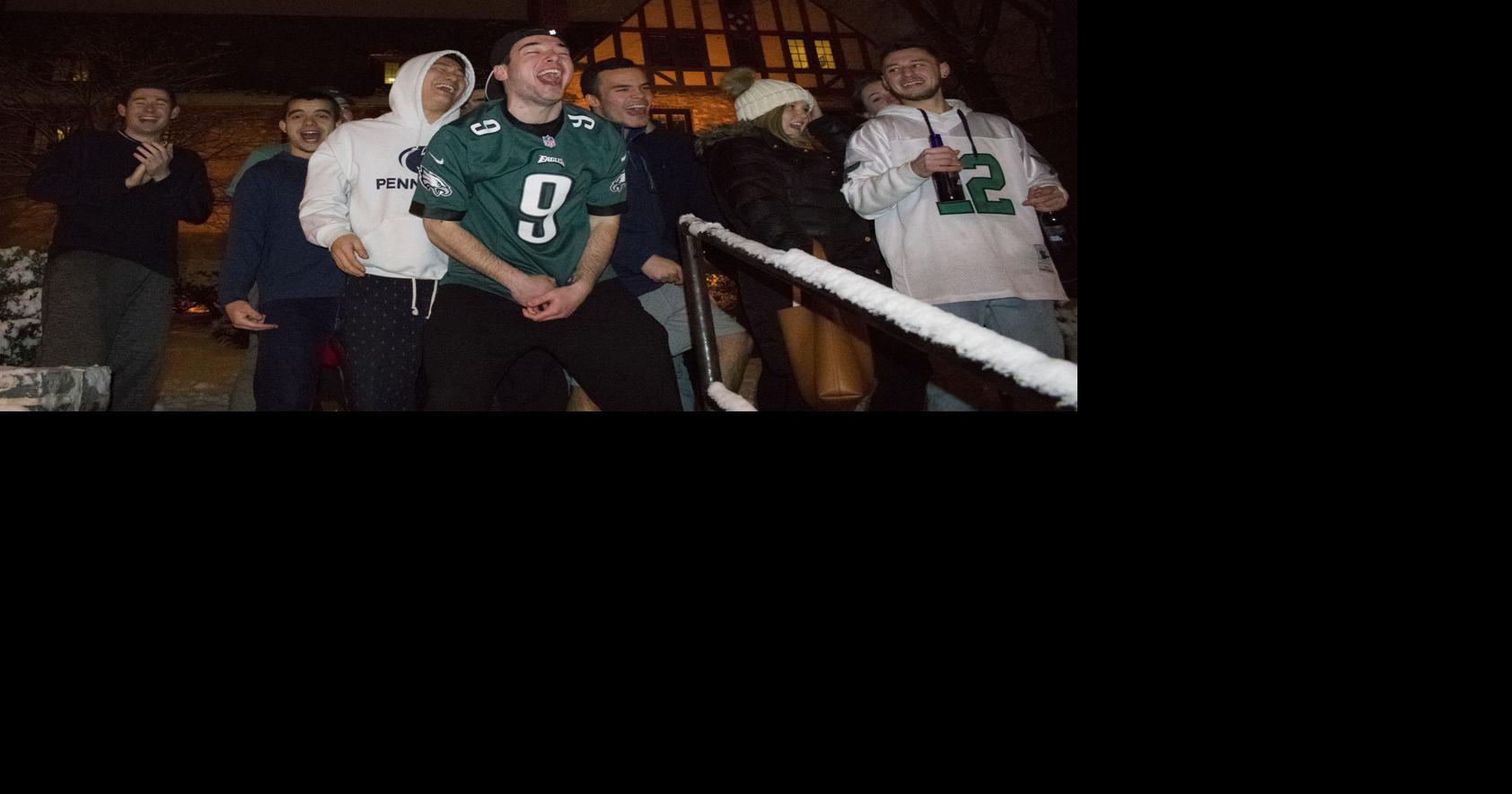 PHOTOS: Penn State students riot downtown after Eagles' Super Bowl win ...