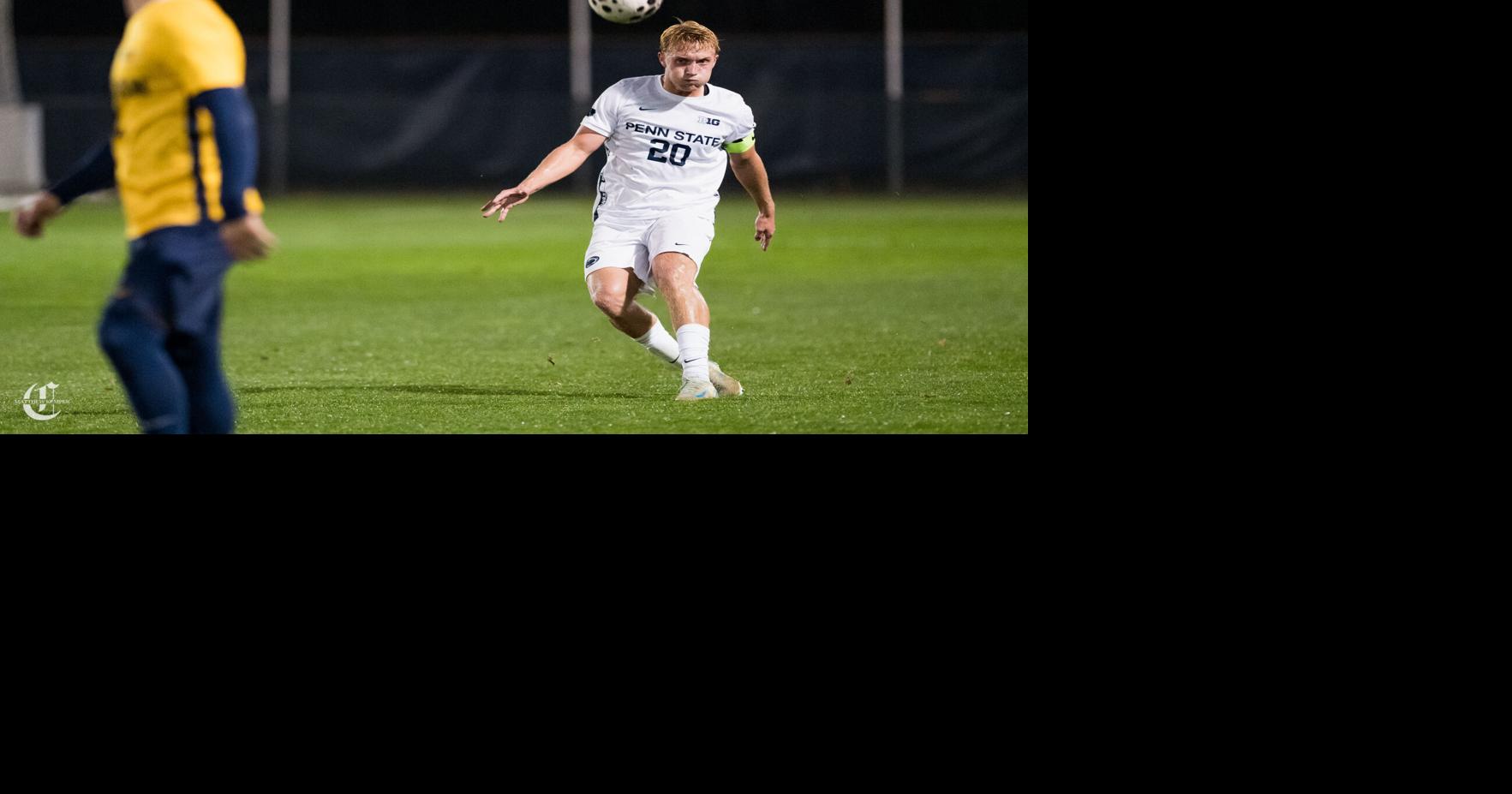 Men's Soccer vs. Michigan, Liscum Passing Ball | | psucollegian.com