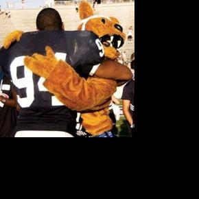 Feature Photo - Brothers gotta hug | Archived News | Daily Collegian ...
