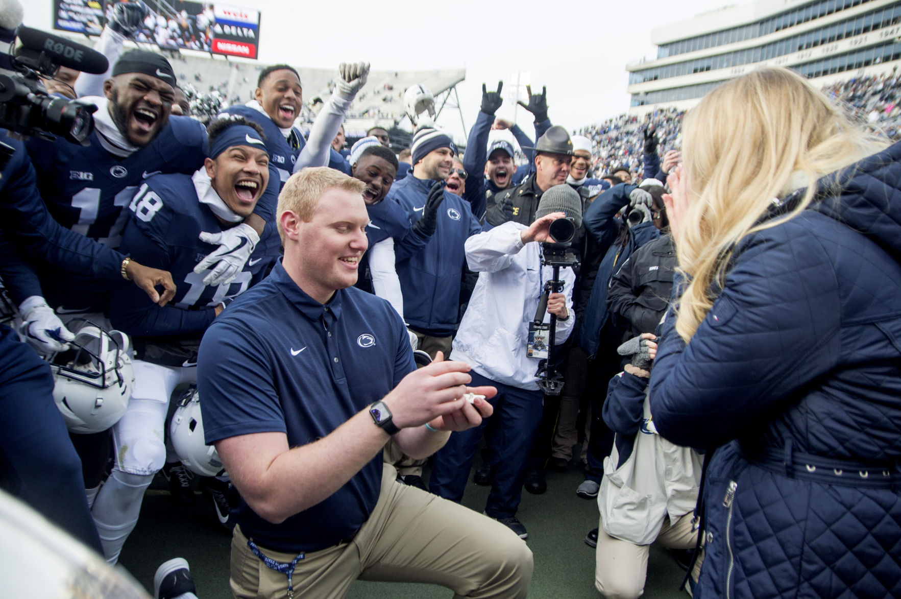 PHOTOS: Love at Penn State | News | psucollegian.com