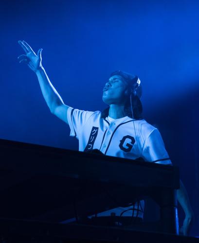 DJ Gryffin kicks off Homecoming with bright lights and dance hits ...
