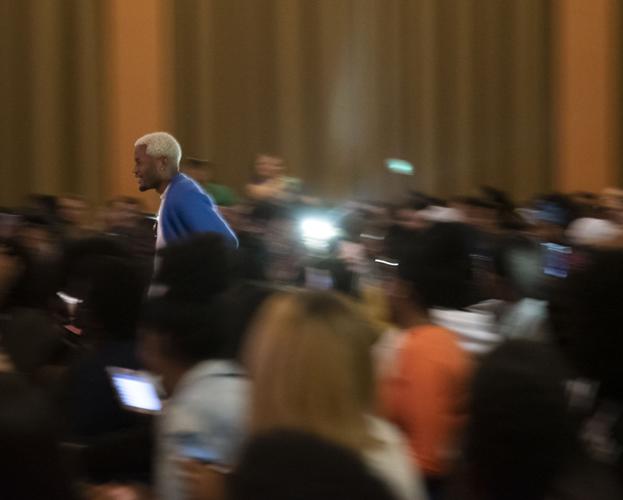 Demetrius Harmon inspires students through "The World is Yours" lecture ...