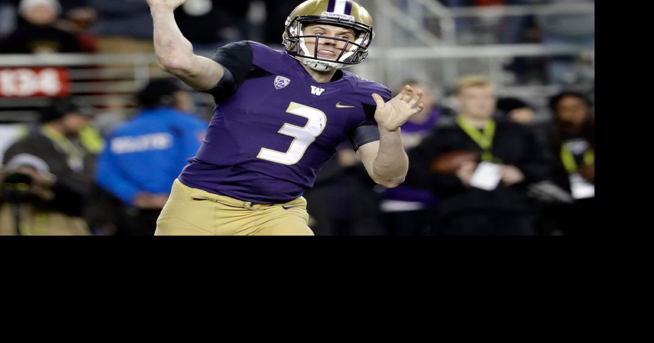 Washington backfield duo of Jake Browning and Myles Gaskin pose ...