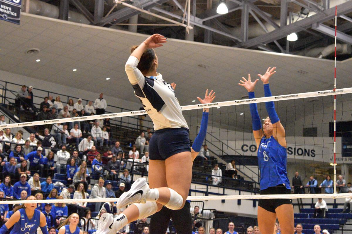 Penn State Women's Volleyball Elite Eight vs Creighton, Caroline ...