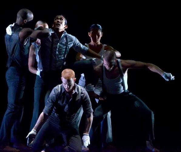 Pilobolus Dance Troupe explores human body, relationships | Archived ...