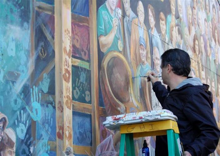 Muralist paints over Sandusky | State College News | psucollegian.com