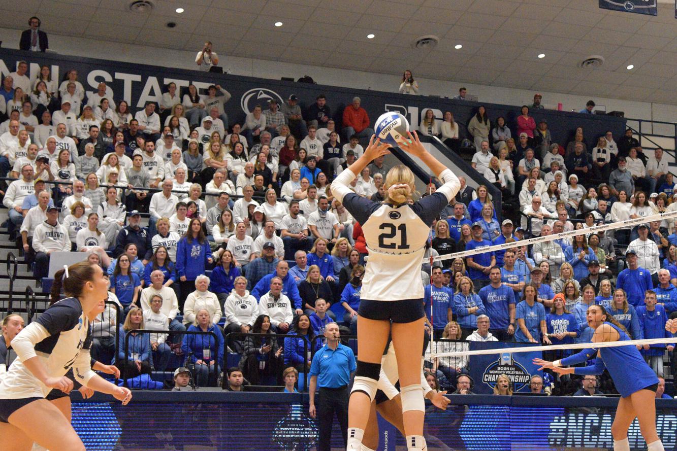 Penn State Women's Volleyball Elite Eight vs Creighton, Izzy Starck ...