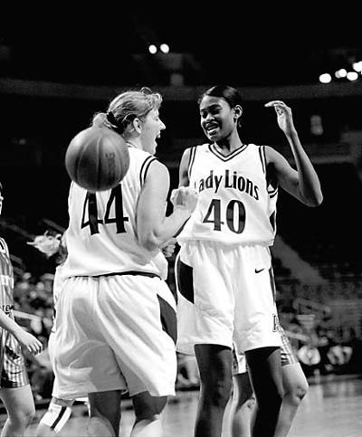 Angie Potthoff and Andrea Garner celebrating a point | Archived News ...