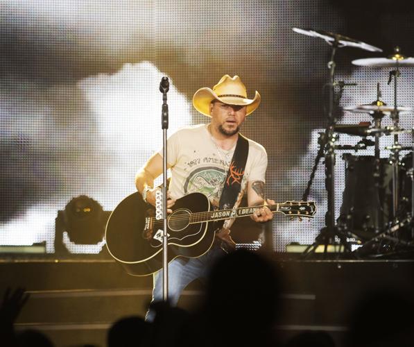 Jason Aldean “pumps up” Penn State fans at the Bryce Jordan Center ...
