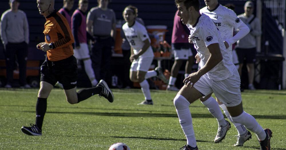 Former Penn State men's soccer midfielder Andrew Privett signs with ...