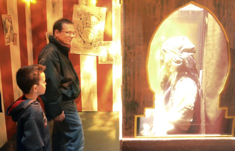 School of Theatre’s CarnEvil provides frights in dark setting | Arts ...