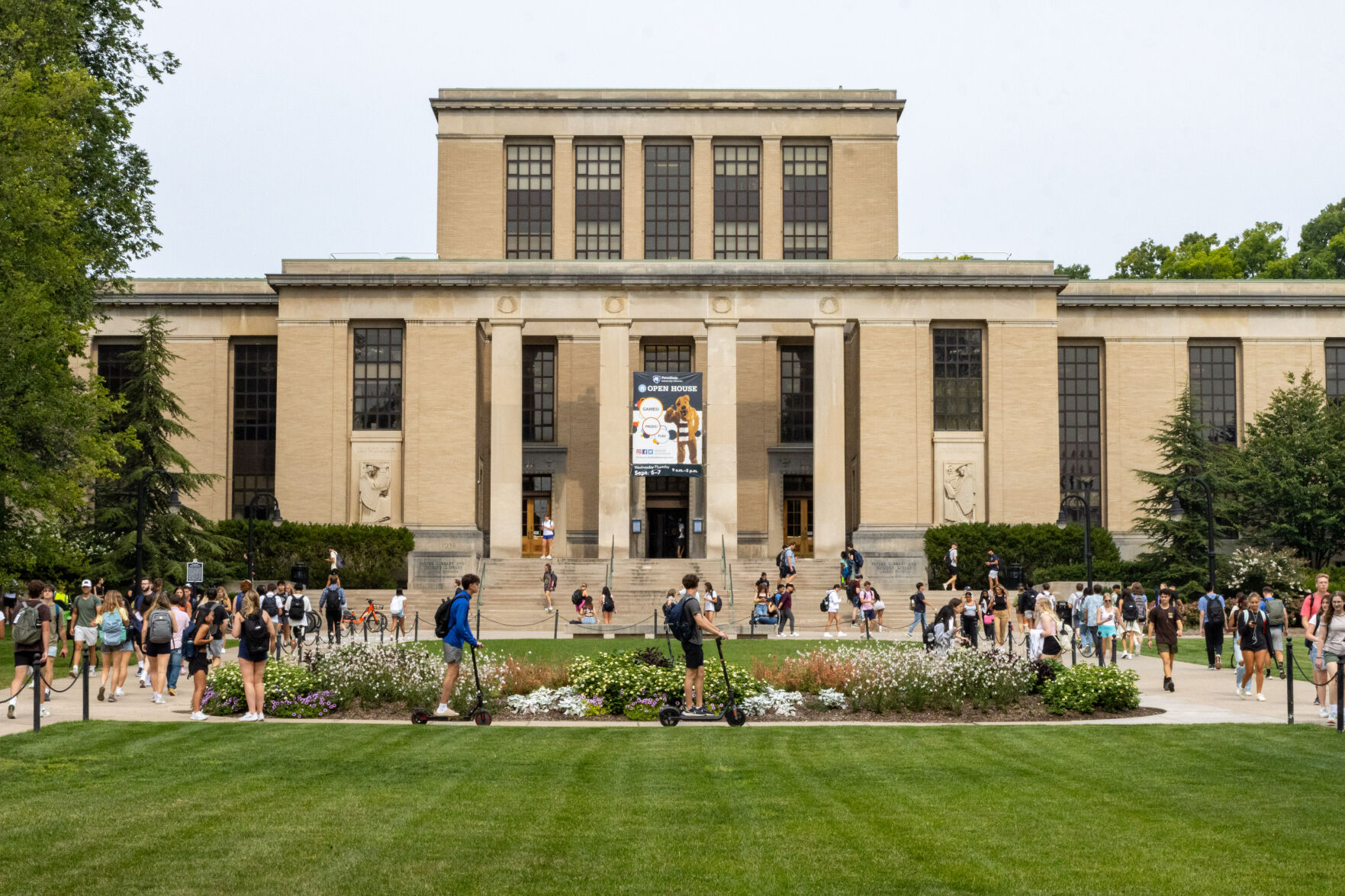 Pattee and Paterno Library reduce hours for fall semester | University ...