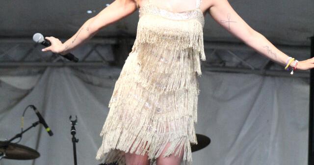 Friday at the Festival: Firefighters and Taylor Swift | Entertainment ...