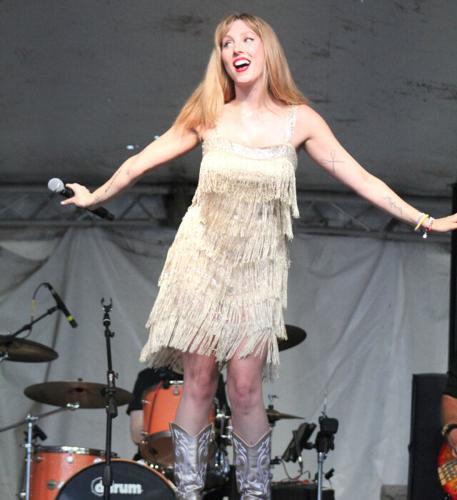 Friday at the Festival: Firefighters and Taylor Swift | Entertainment ...