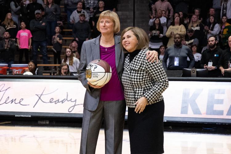 Women's basketball head coach Sharon Versyp retires | Women's ...