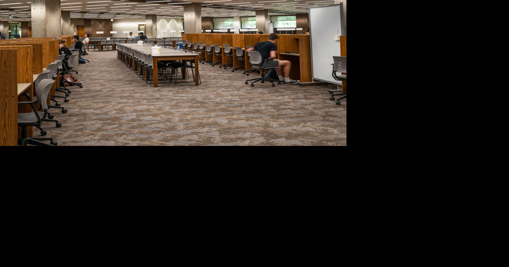 Students studying around Purdue, Hicks | Campus | purdueexponent.org