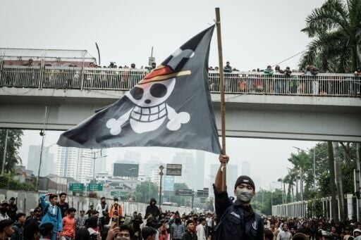 Hoist the jolly manga: Gen Z protesters rally to One Piece pirate flag ...