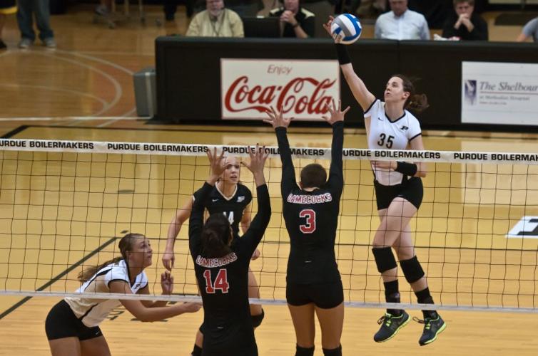 9-10 Volleyball vs Jacksonville | Volleyball | purdueexponent.org