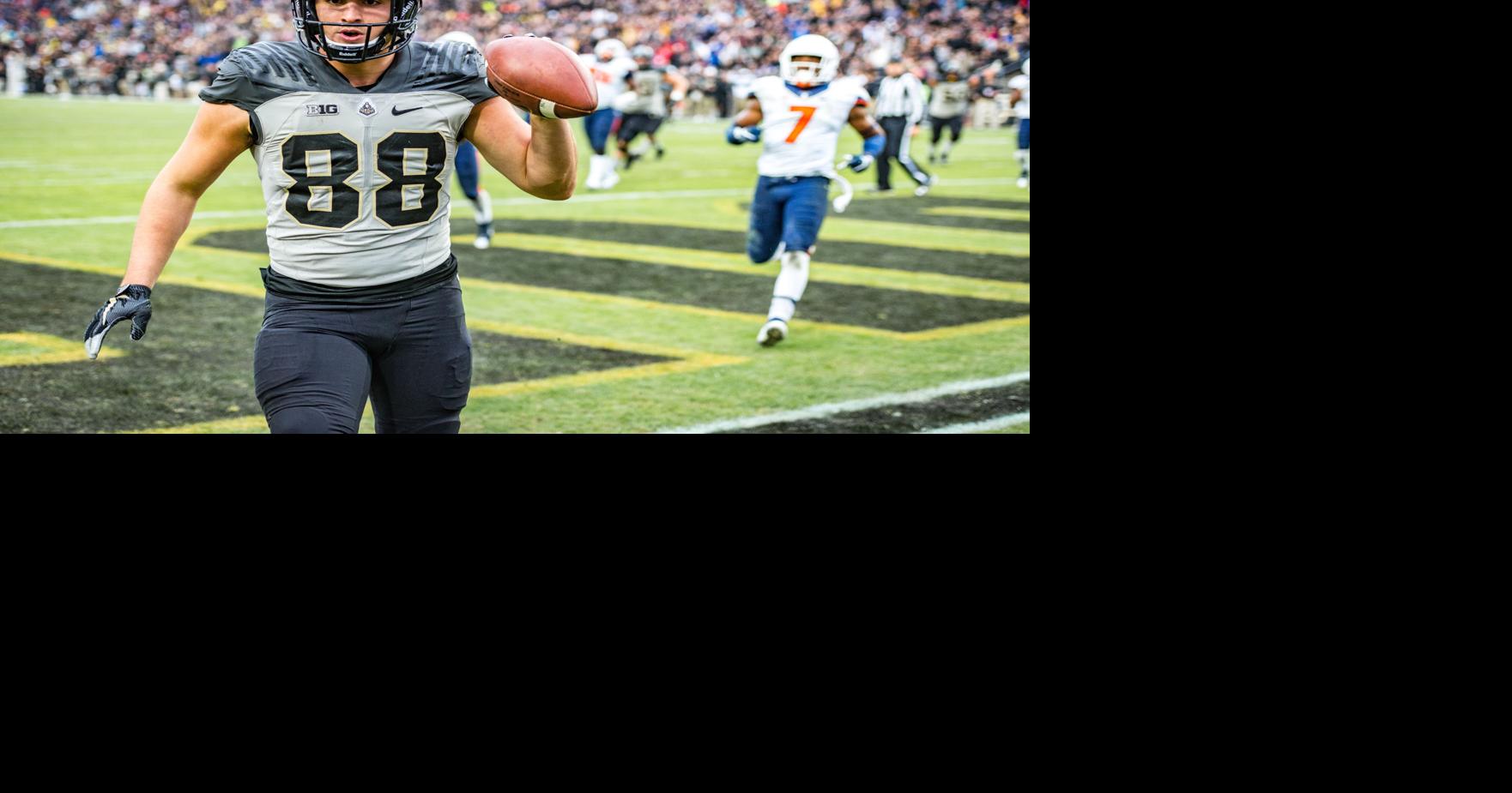 11/4/17 Illinois, Cole Herdman | Football | purdueexponent.org