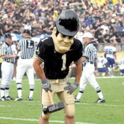 Purdue Petes tell all about the mascot behind the giant head | Features ...